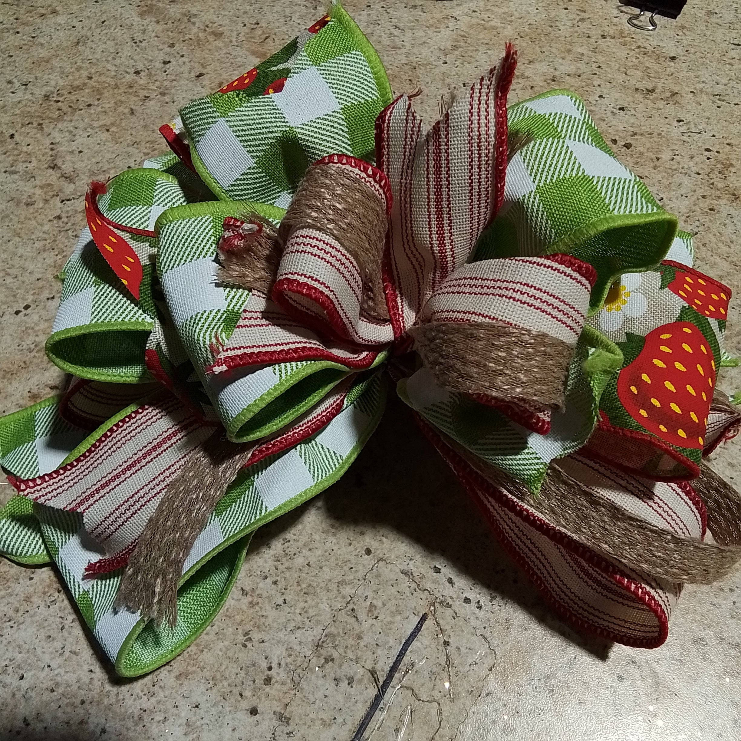 Apple Add On Bow – Pink Door Wreaths